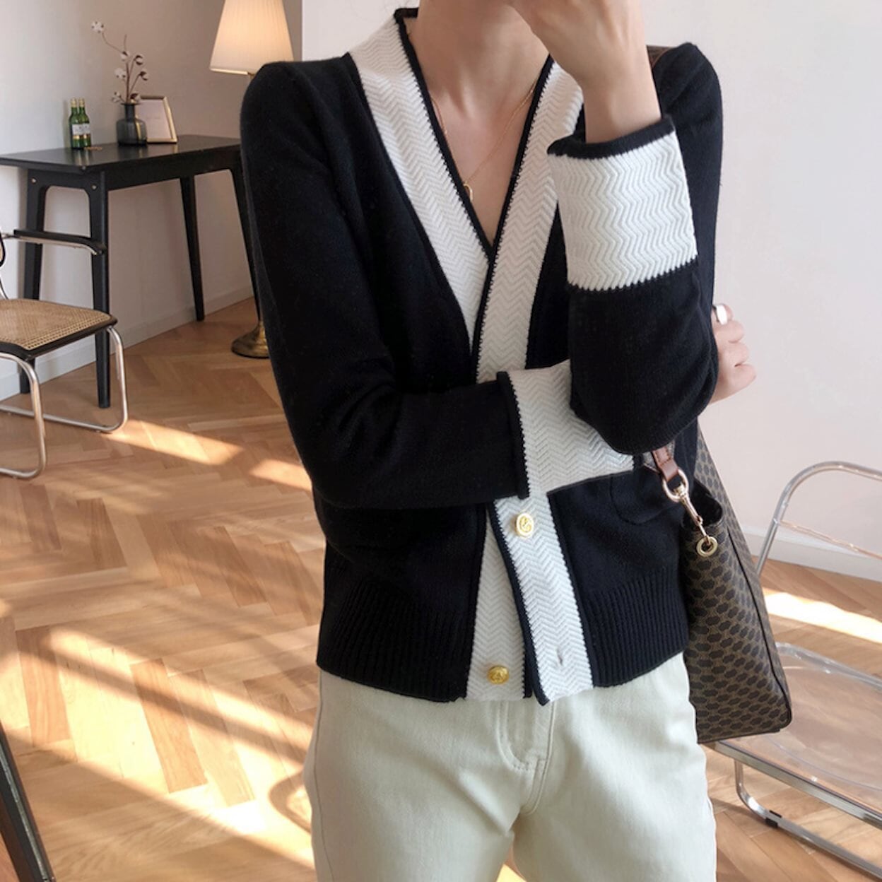 Womens V Neck Two Tone Cardigan – Onetify